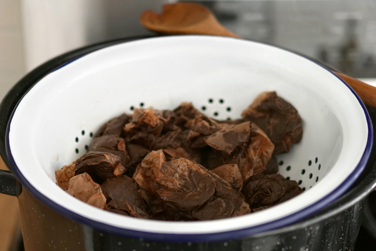 DIY Natural Dyeing with Tea – Woodlark